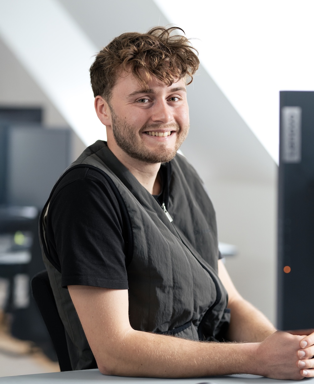 Benjamin Schultz Laursen - Pluss